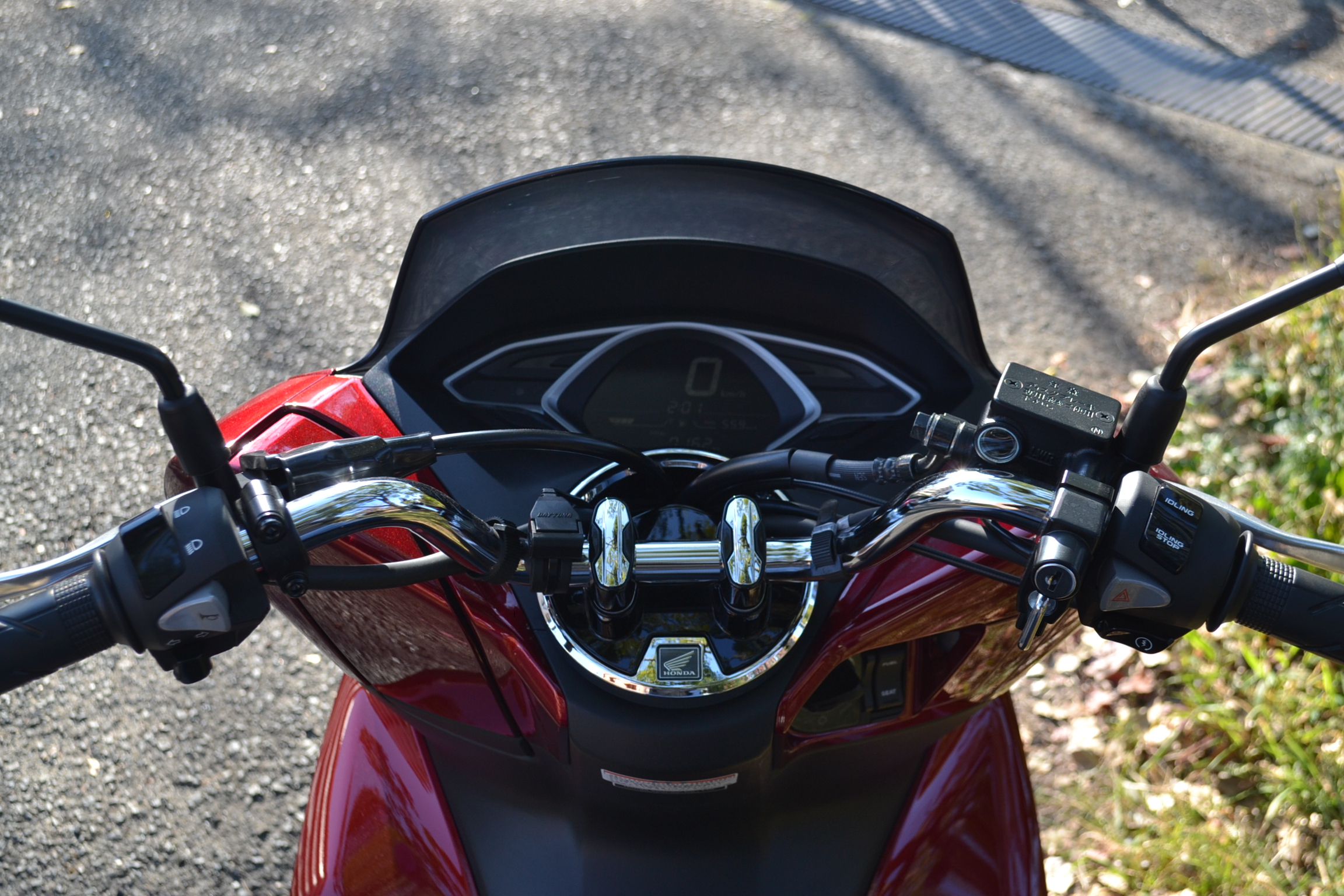 HONDA PCX125 JF81 - 大阪レンタルバイク日本オート